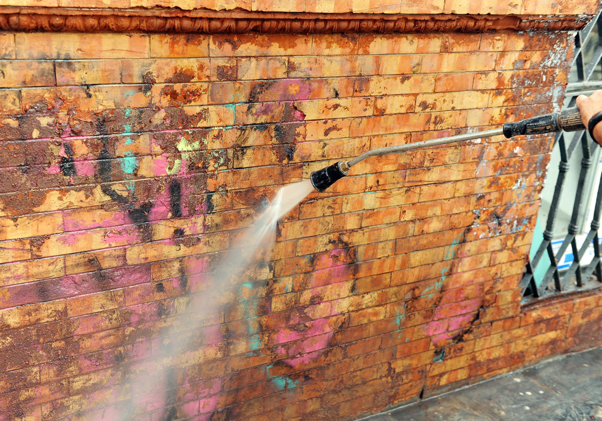 The Importance and Benefits of Graffiti Removal